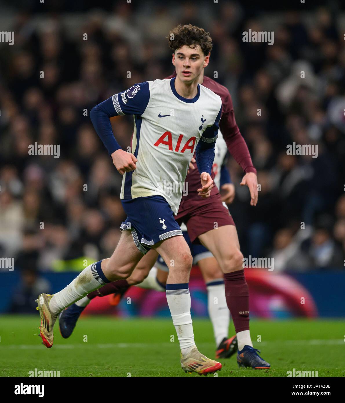 London, UK. 26th Feb, 2025. Tottenham Hotspur v Manchester City ...