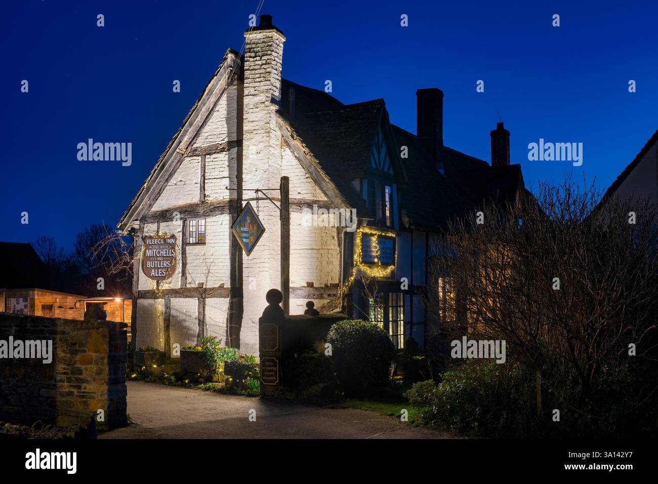 The Fleece Inn at night in march. Bretforton, Worcestershire. Cotswolds ...
