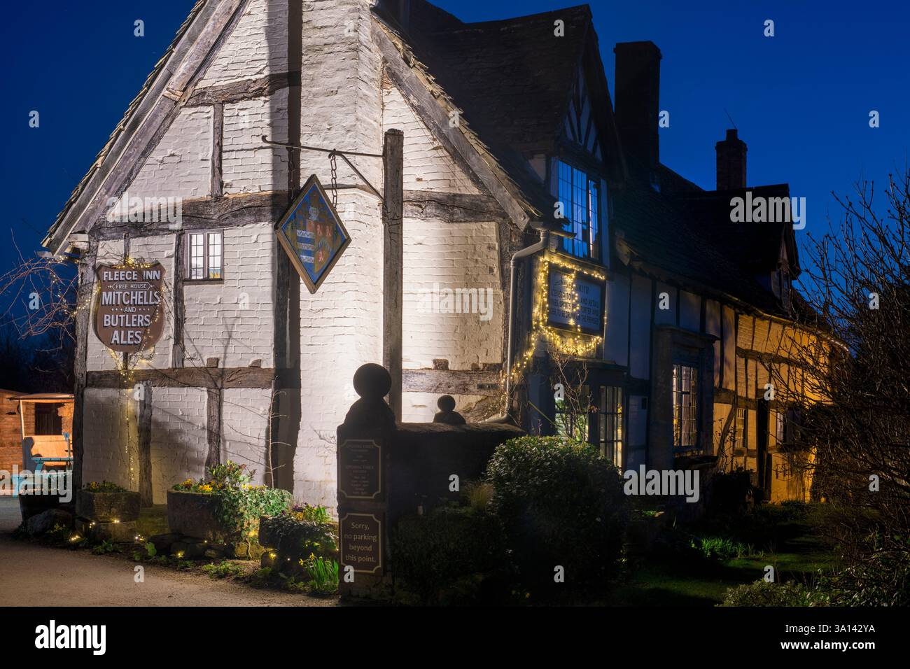 The Fleece Inn at night in march. Bretforton, Worcestershire. Cotswolds ...