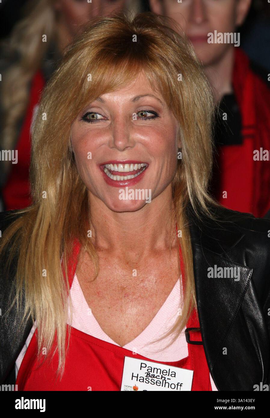 Pamela bach baywatch hi-res stock photography and images - Alamy