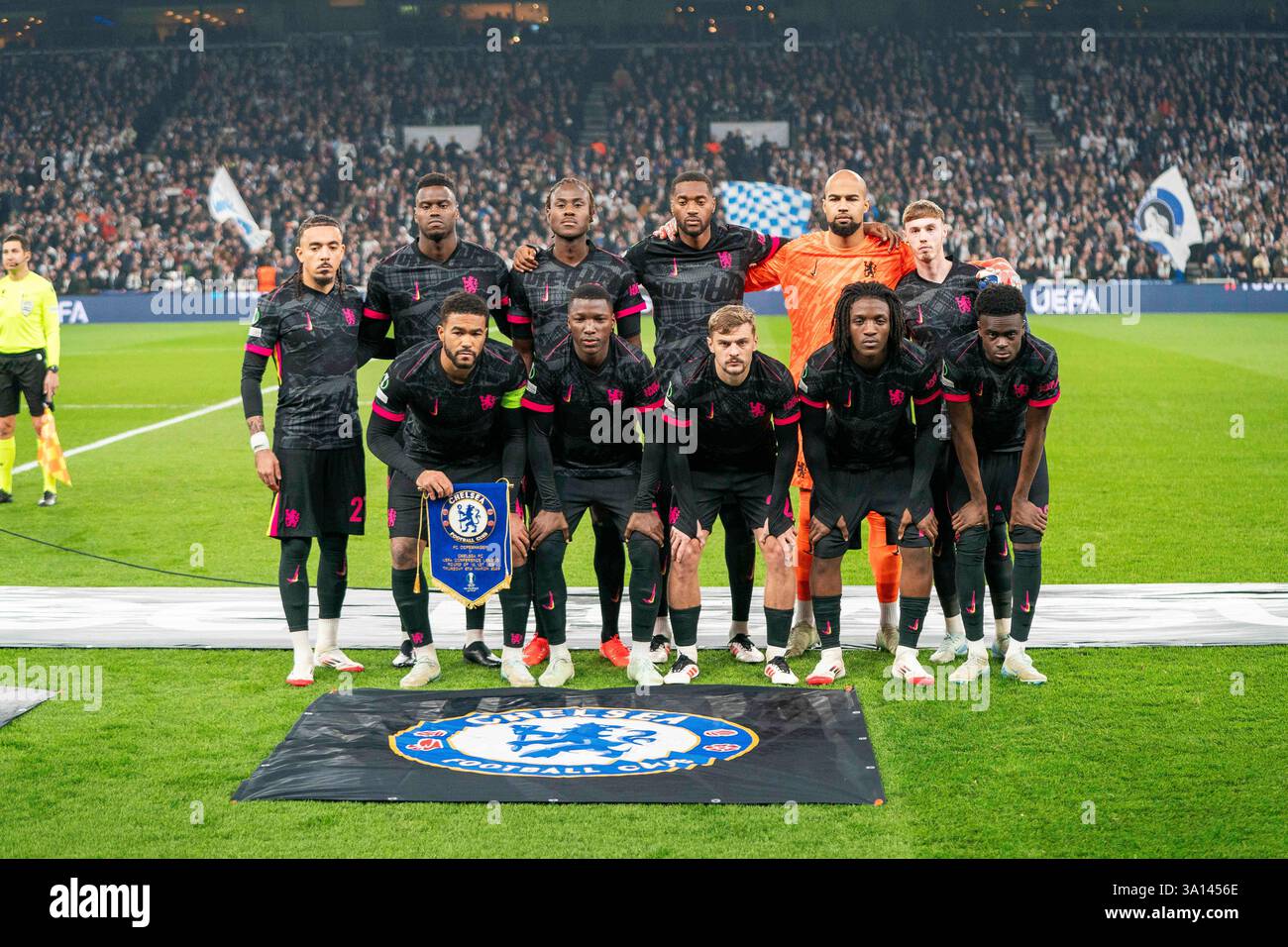 Copenhagen, Denmark. 06th Mar, 2025. Chelsea FC squad photo before the ...