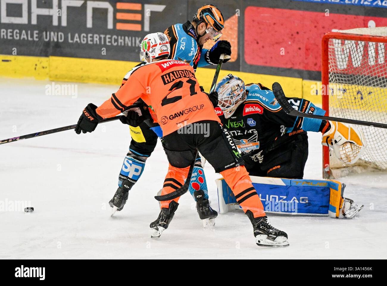 Linz, Austria. 06th Mar, 2025. LINZ, AUSTRIA -MARCH 6: Lukas Haudum of Graz 99ers, Gregory Lee ...
