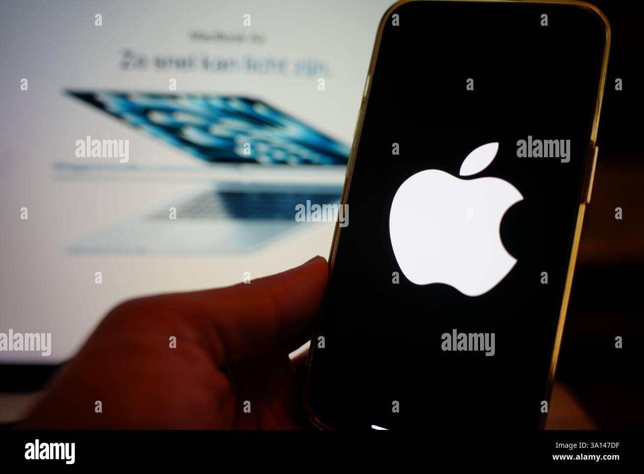 Macbook air m4 hi-res stock photography and images - Alamy