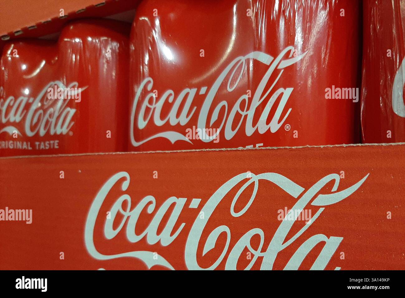 Stockbilder 03/2025 Coca Cola Dosen Norderstedt Schleswig-Holstein ...
