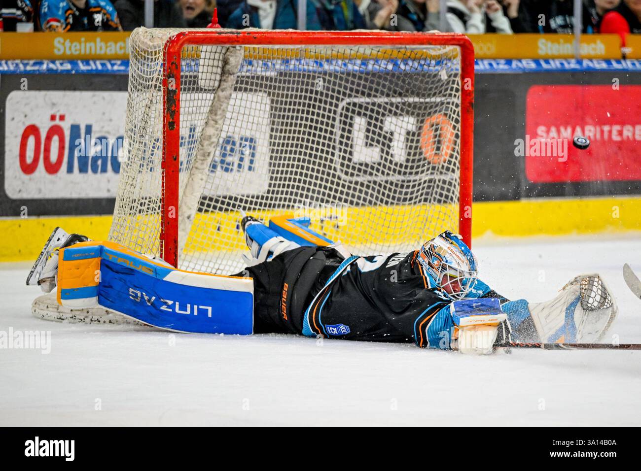Linz, Austria. 06th Mar, 2025. LINZ, AUSTRIA -MARCH 6: Rasmus Tirronen of Steinbach Black Wings ...