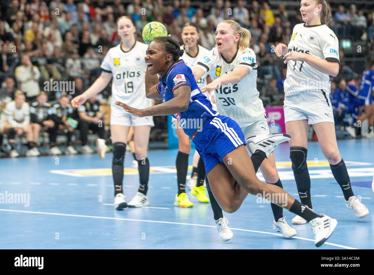 Trier, Deutschland. 06th Mar, 2025. Jenny Behrend (Deutschland, #30) in ...