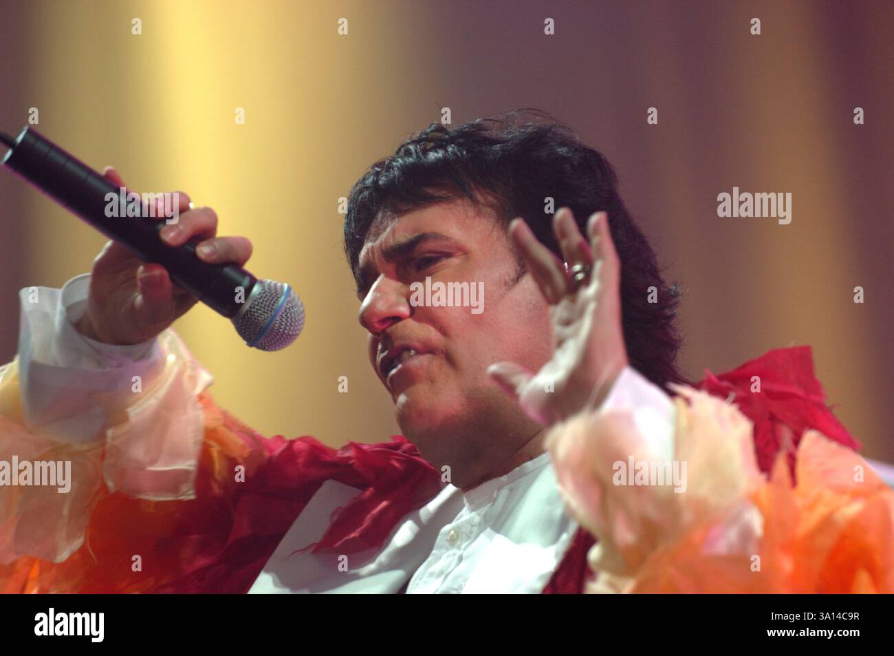 Renato zero images 2004 hi-res stock photography and images - Alamy