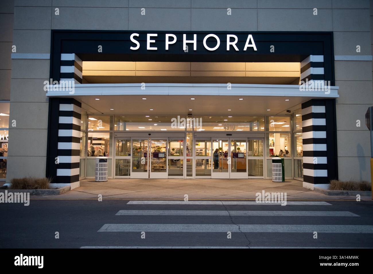 Kohl's/Sephora Department store in the University Village Shopping ...