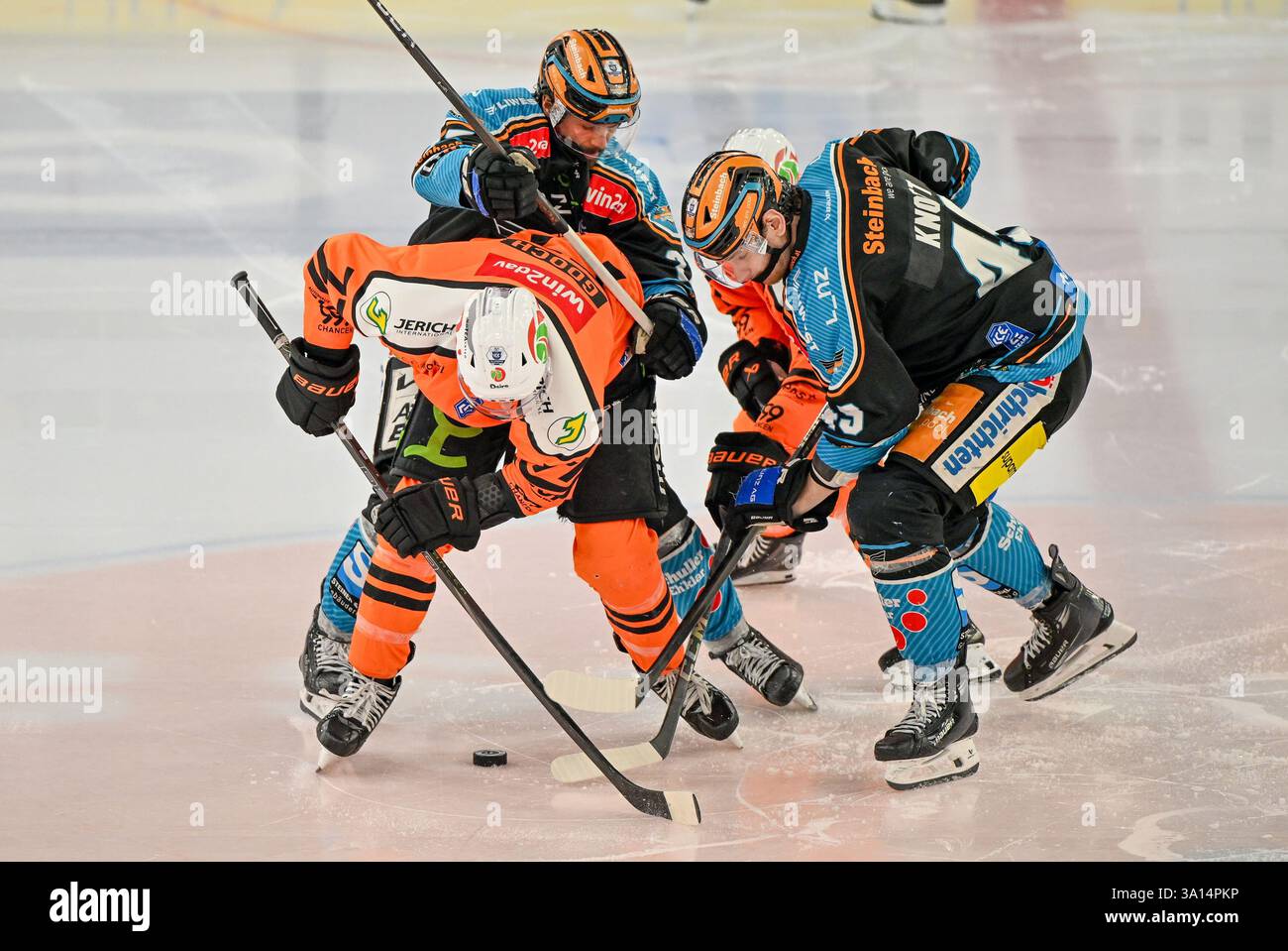 Linz, Austria. 06th Mar, 2025. LINZ, AUSTRIA -MARCH 6: Shawn St-Amant of Steinbach Black Wings ...
