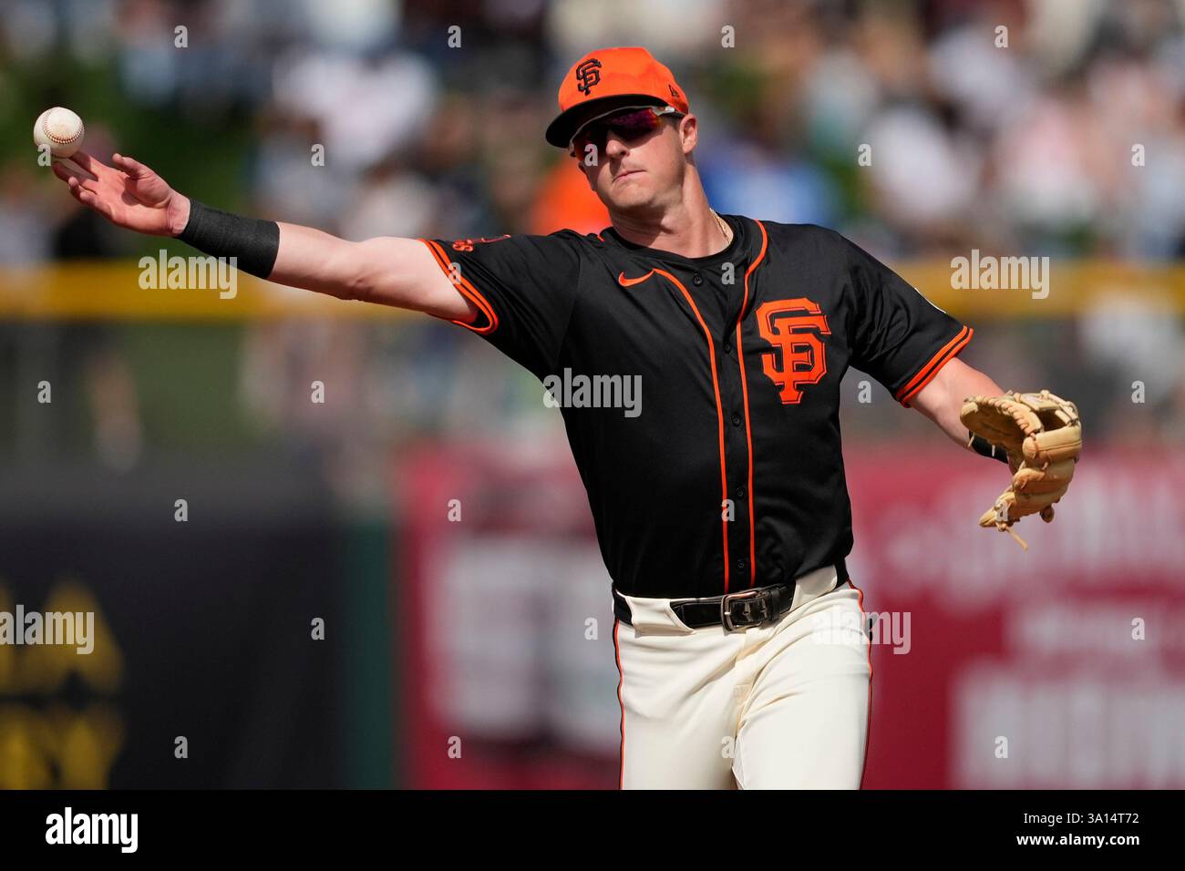 San Francisco Giants' Tyler Fitzgerald throws against the Chicago White ...