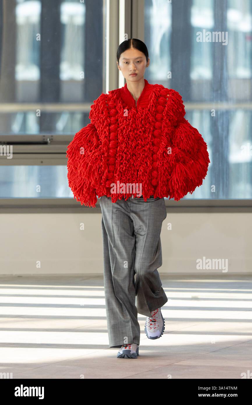 Model Yilan Hua walks on the runway during the Stella McCartney Ready ...