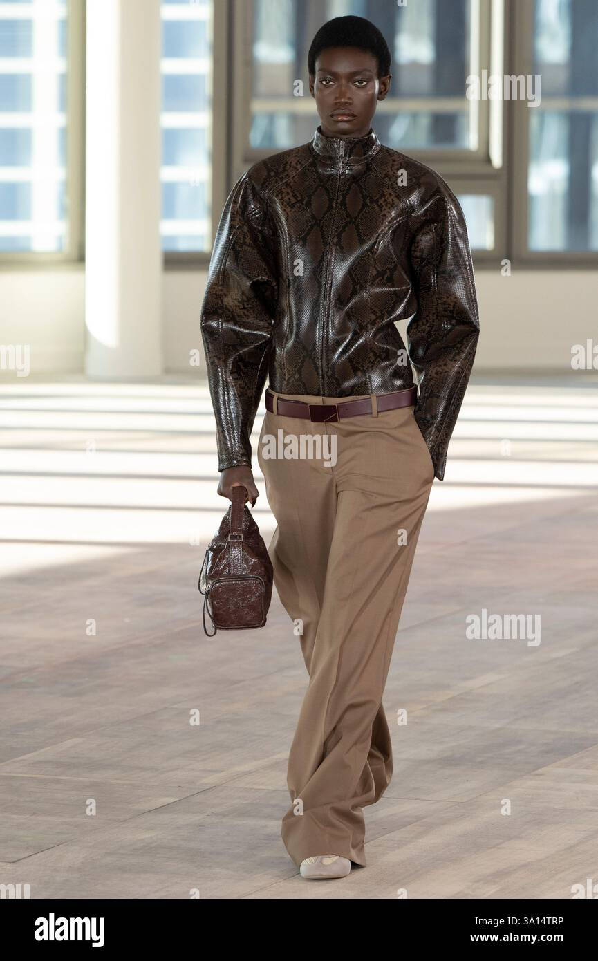 Paris, France. 05th Mar, 2025. Model Fatou Kebbeh walks on the runway ...