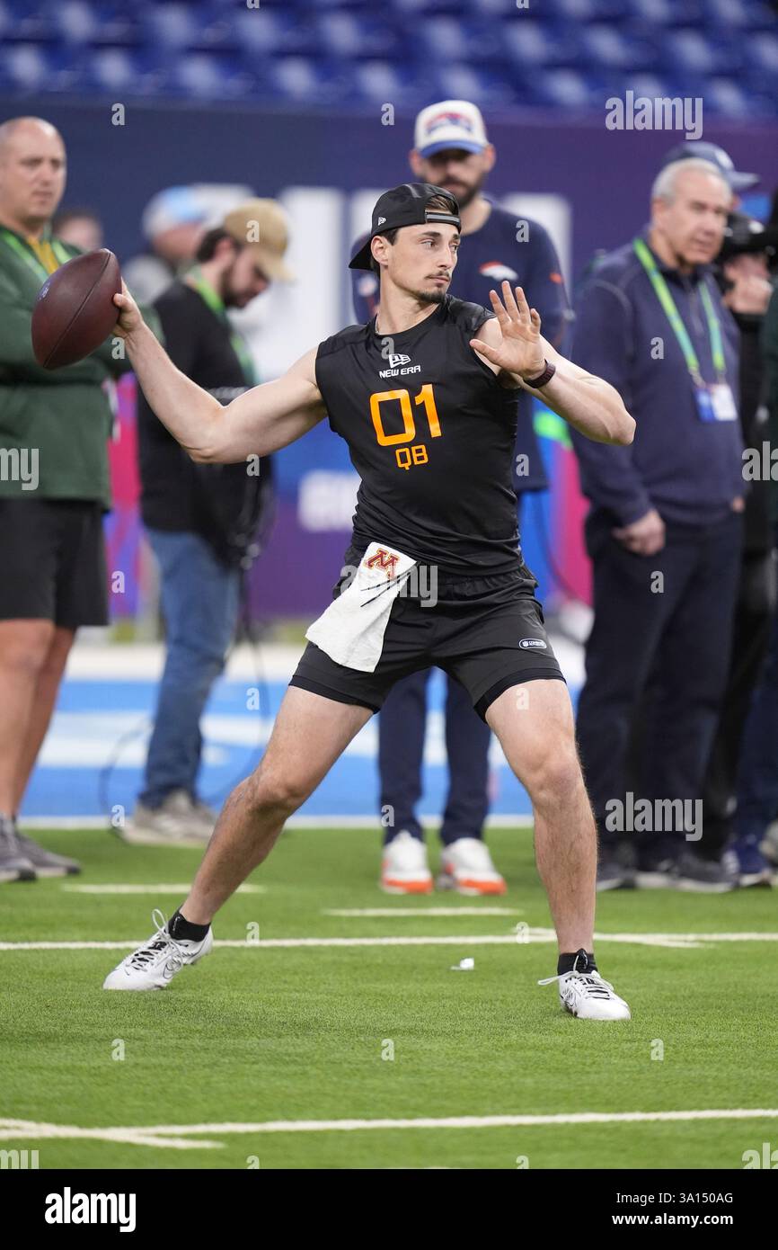 Arkansas wide receiver Andrew Armstrong runs the 40-yard dash at the ...
