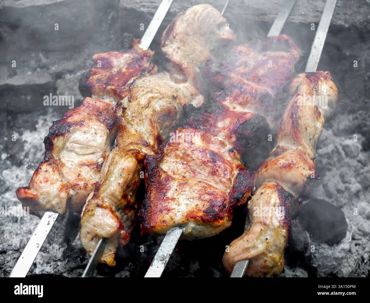 Food juicy skewers meat hi-res stock photography and images - Alamy