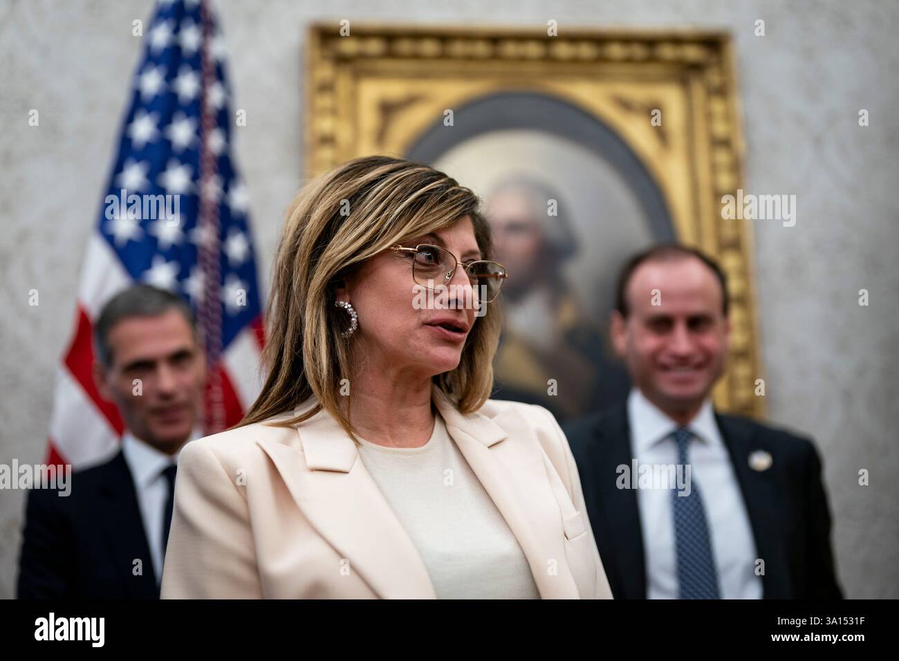 Maria Bartiromo, Fox Business anchor, in the Oval Office of the White ...