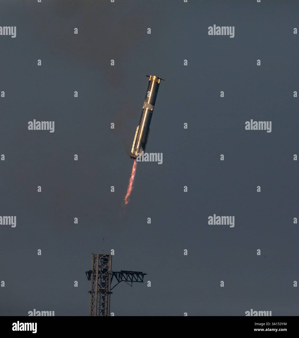 Boca Chica, USA. 06th Mar, 2025. On a clear late afternoon SpaceX ...