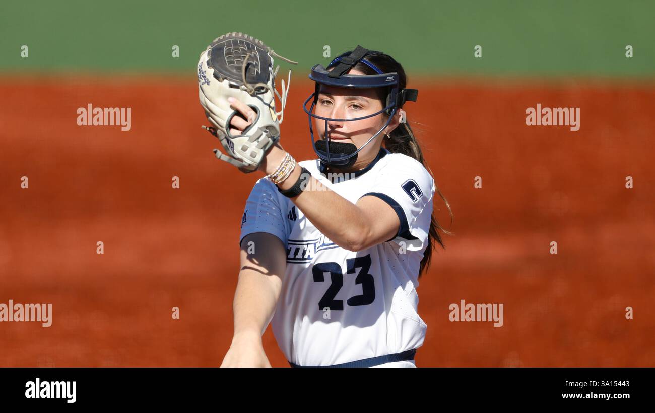 Chattanooga pitcher Taylor Long pitches against IUPUI during an NCAA ...