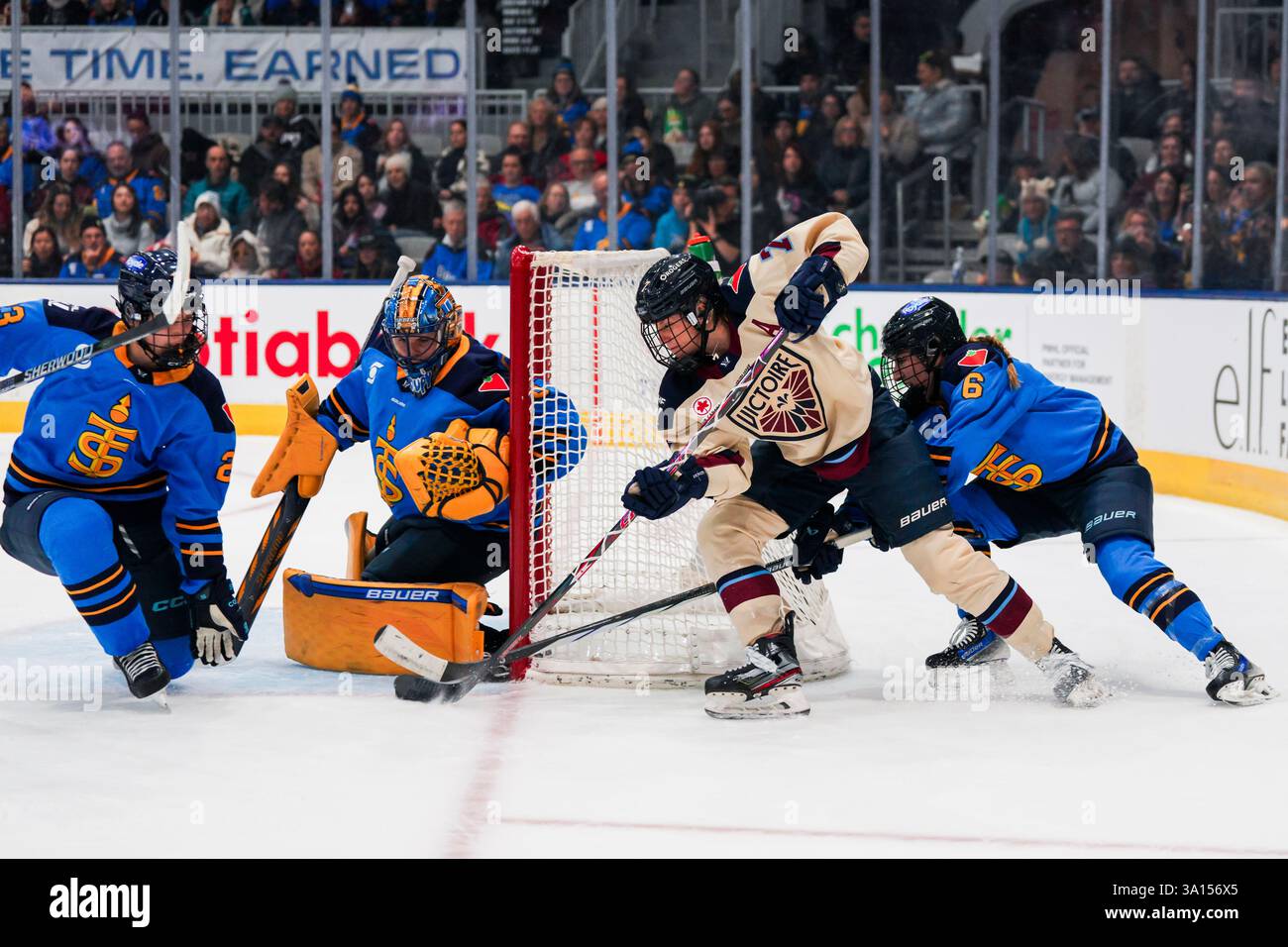 Toronto, Canada. 06th Mar, 2025. Montreal Victoire forward Laura Stacey ...