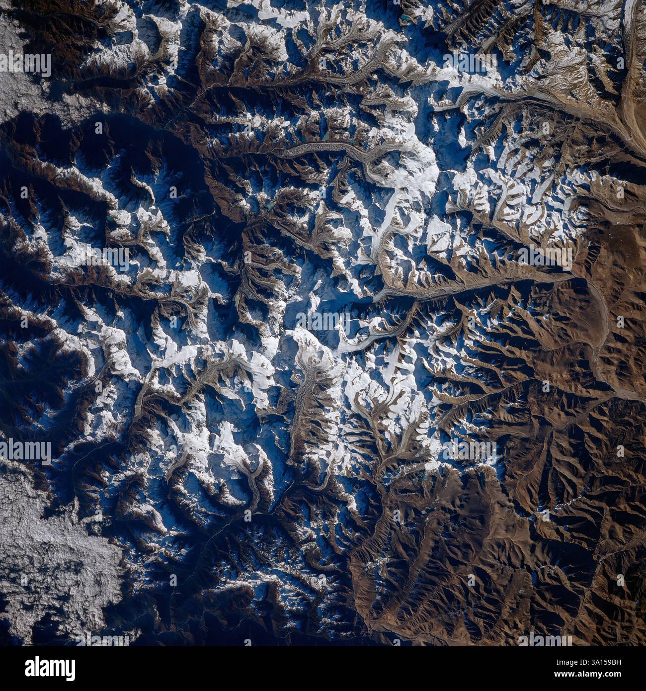 Space Shuttle Columbia's STS-80 mission captured this view of Mount ...