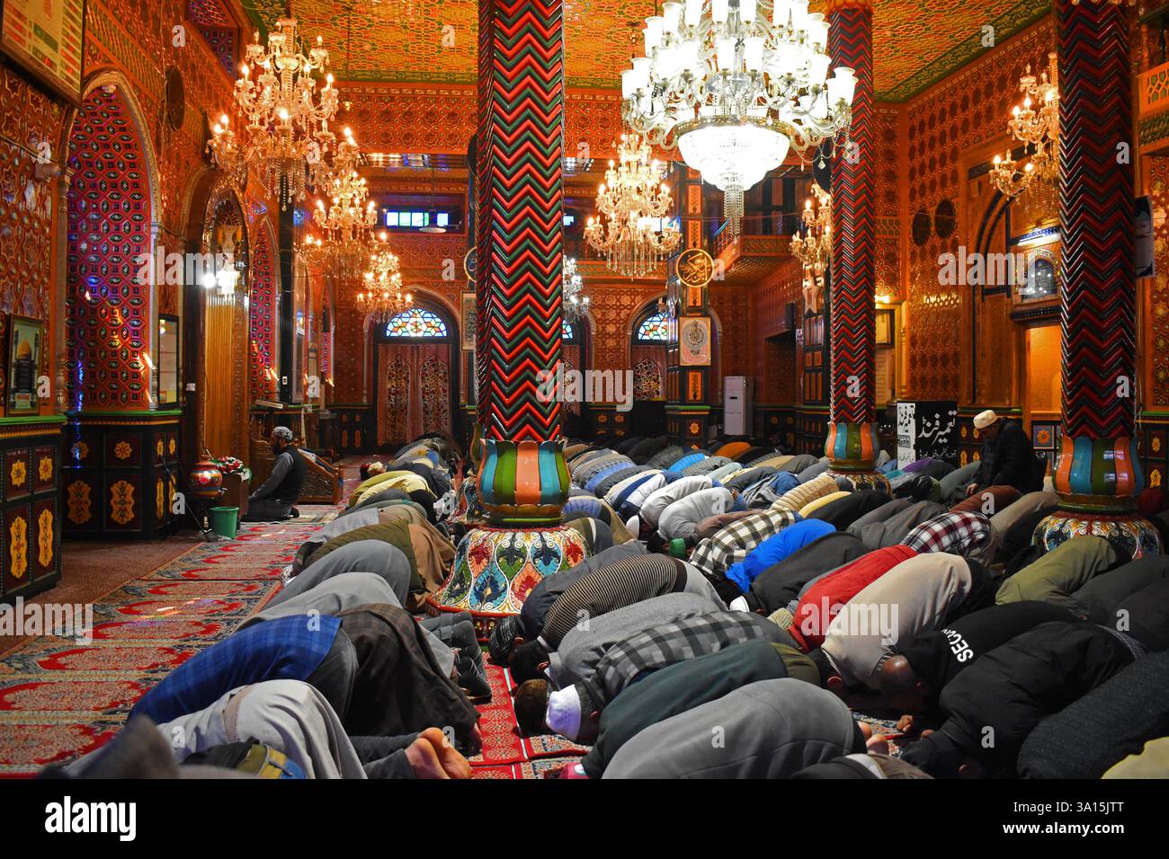 Kashmiri Muslims praying inside the Dastgeer Sahib Shrine in Srinagar's ...