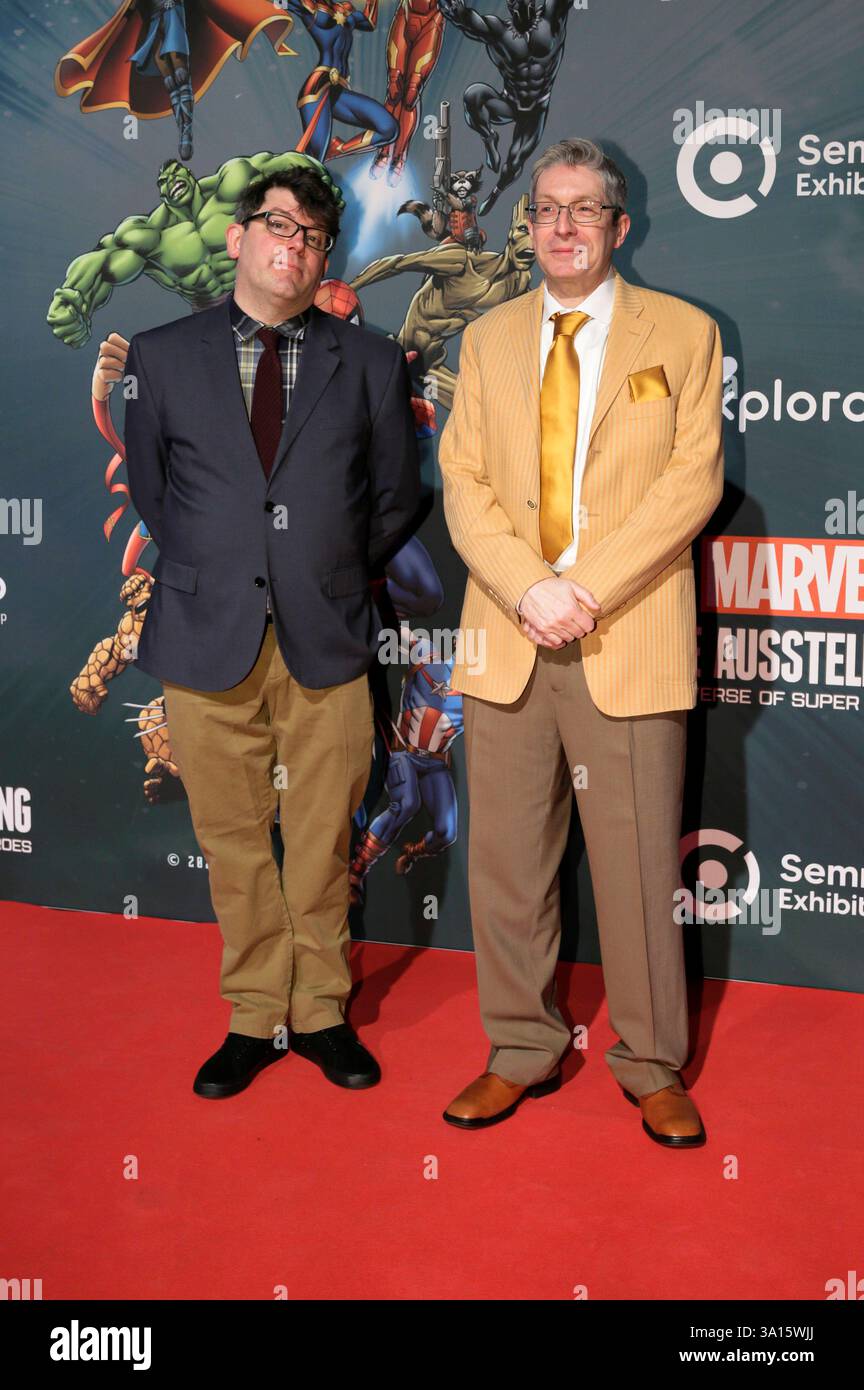 Patrick A. Reed und Ben Saunders bei der Ausstellungseröffnung Marvel ...