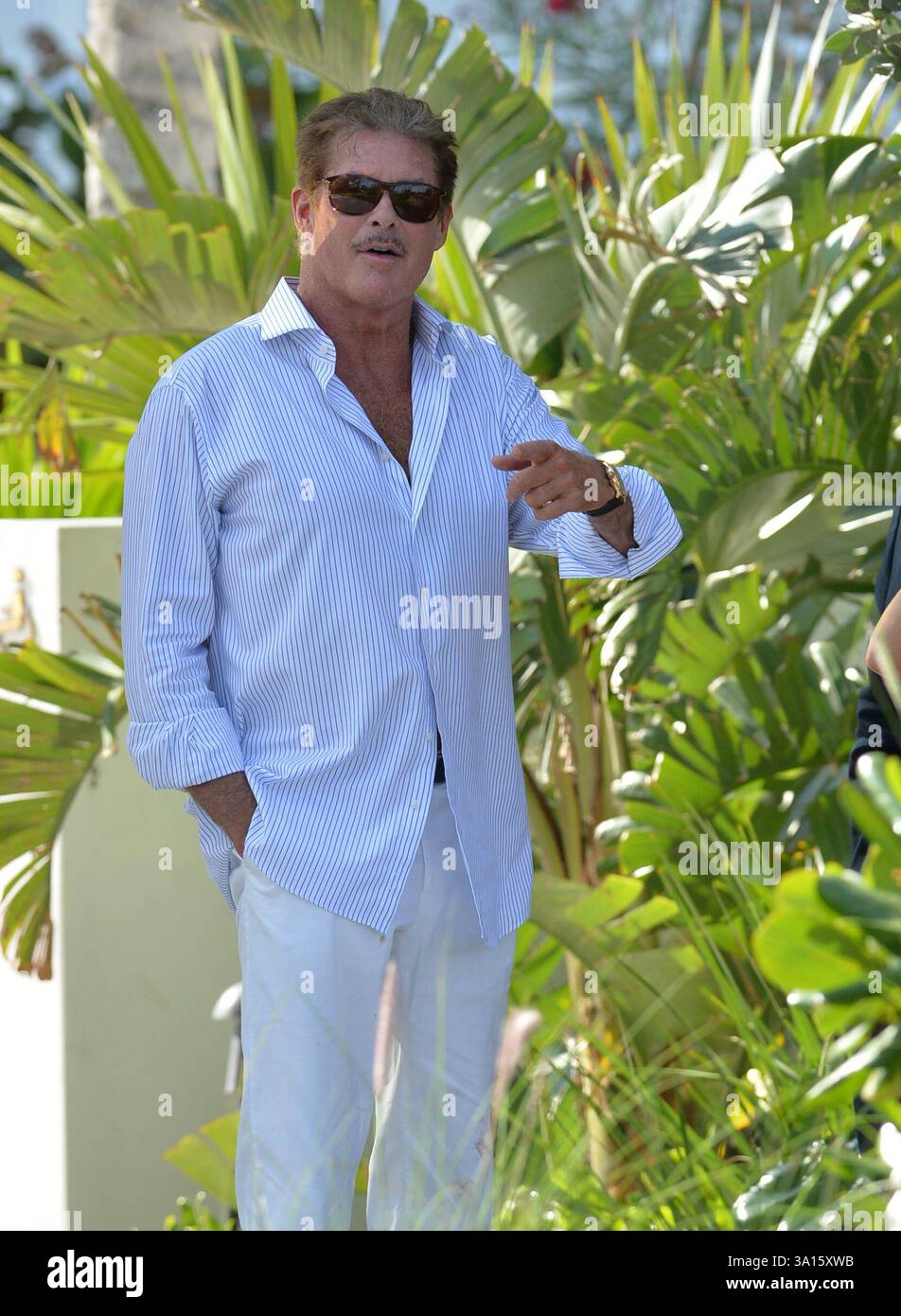 Pamela bach baywatch hi-res stock photography and images - Alamy