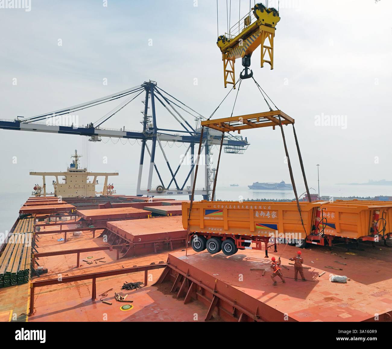 YANTAI, CHINA - MARCH 7, 2025 - Chinese domestic construction machinery ...