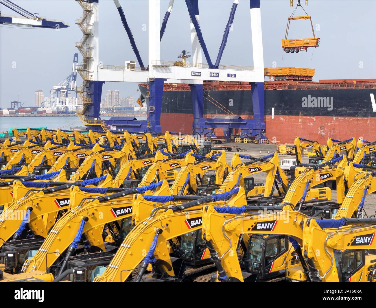 YANTAI, CHINA - MARCH 7, 2025 - Chinese domestic construction machinery ...