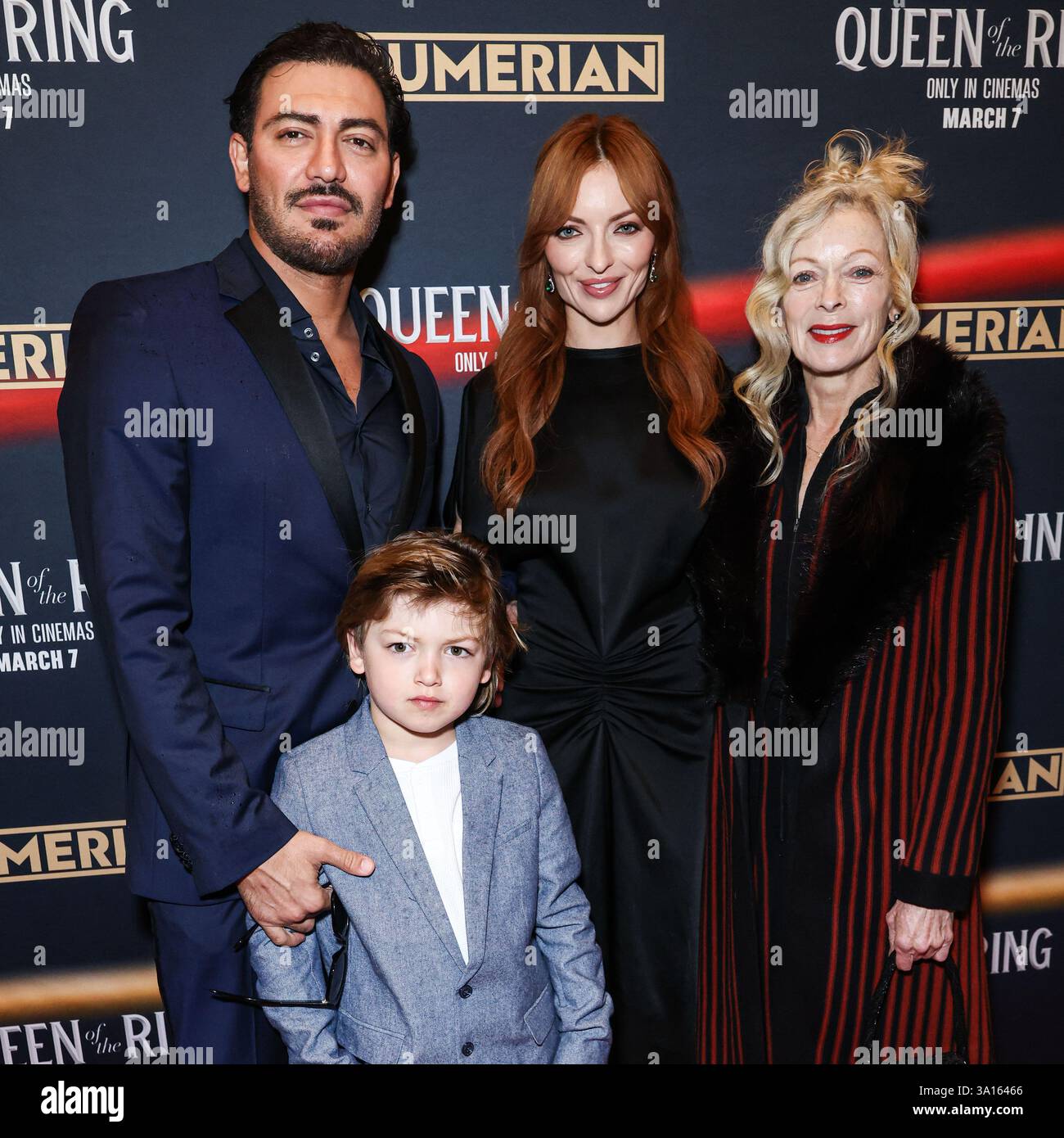 Francesca eastwood mother frances fisher hi-res stock photography and ...