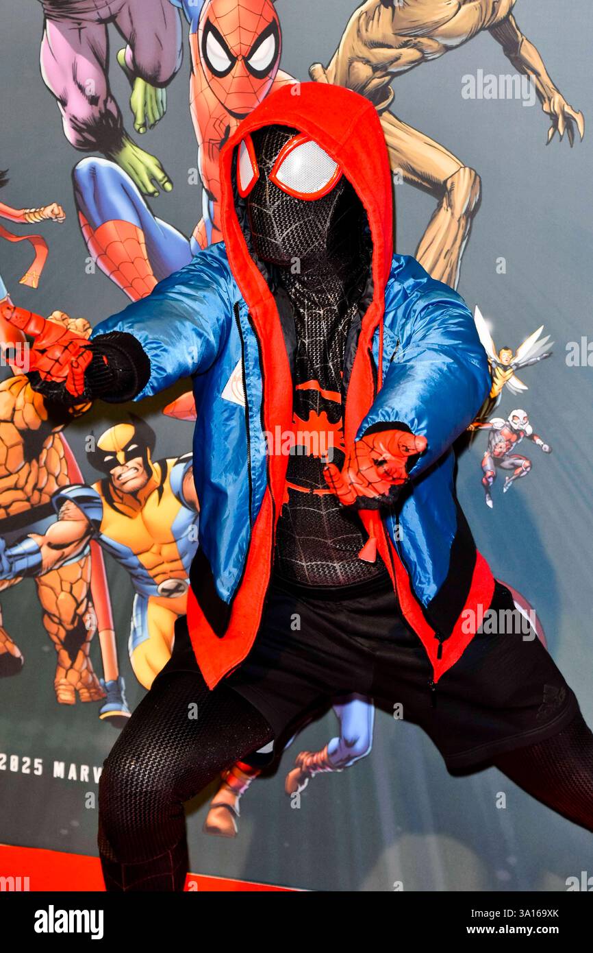 Marvel Superhelden des Comic auf dem Roten Teppich bei Marvel - Die ...