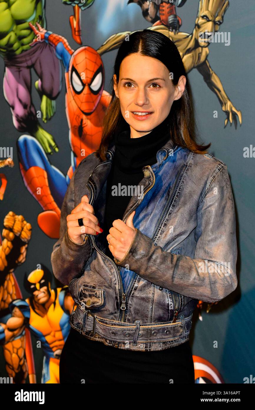 Leni Adams deutsche Schauspielerin auf dem Roten Teppich bei Marvel ...