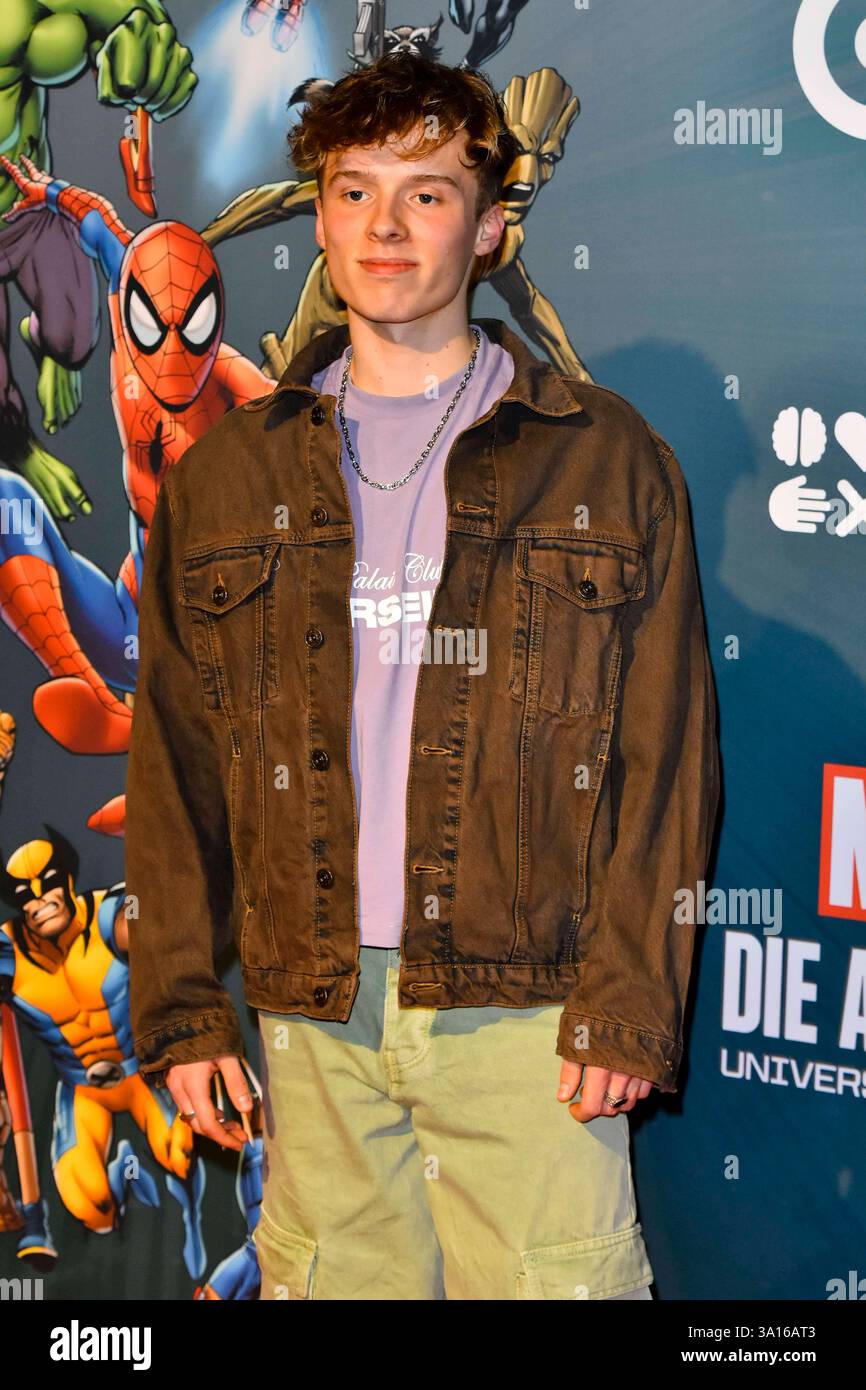 Ignatius Aaron Maria Kelly Musiker auf dem Roten Teppich bei Marvel ...