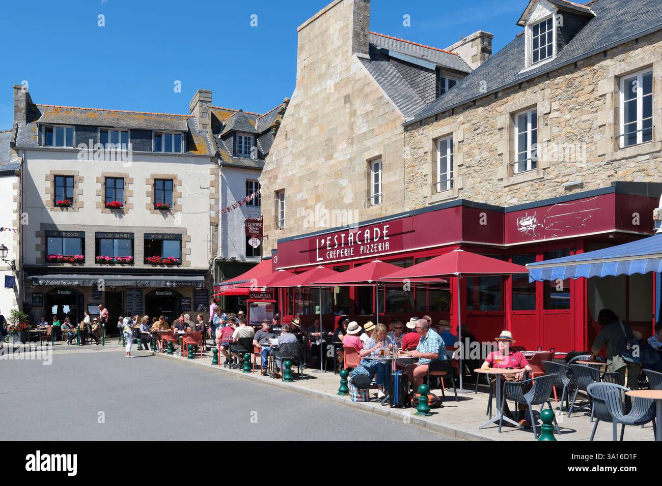 Roscoff restaurant hi-res stock photography and images - Alamy