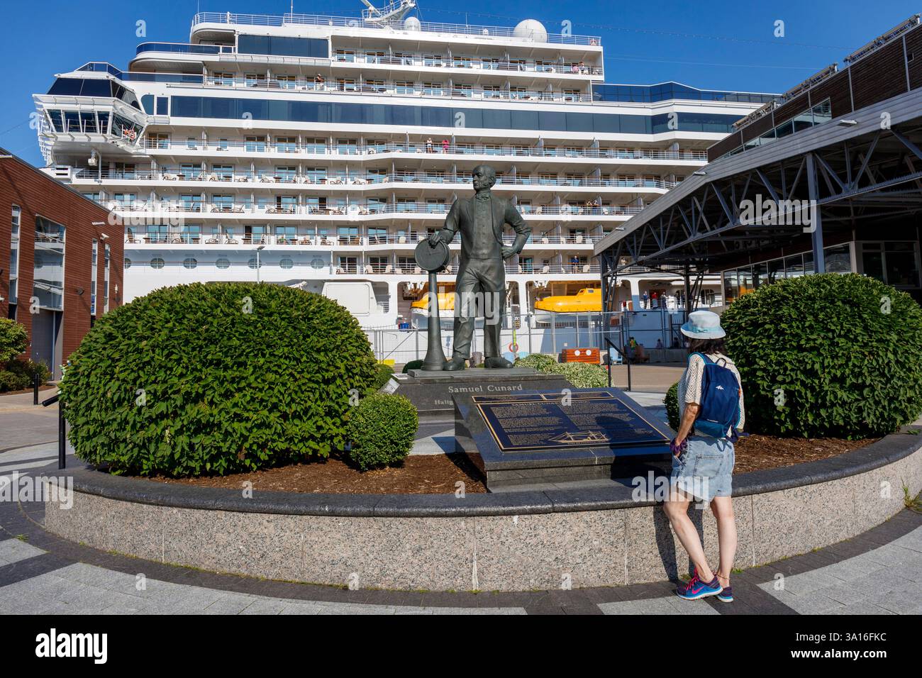 Canada, Nova Scotia province, Halifax, the waterfront, the port, statue ...