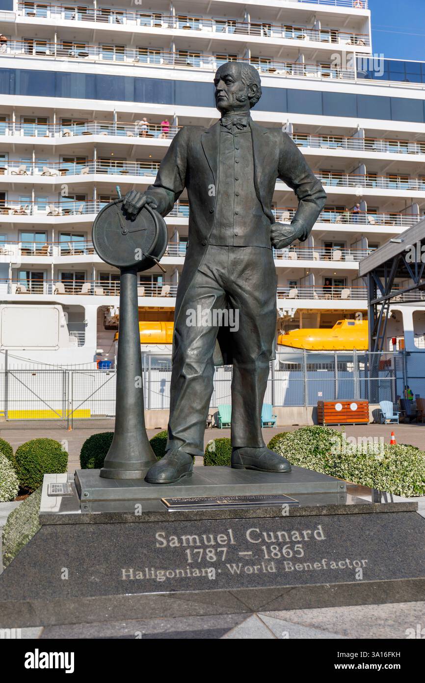 Canada, Nova Scotia province, Halifax, the waterfront, the port, statue ...