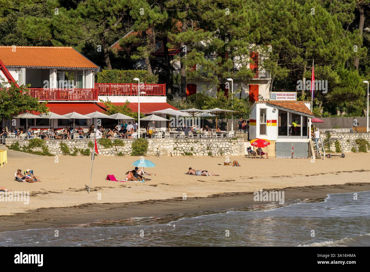 Chez bob restaurant hi-res stock photography and images - Alamy