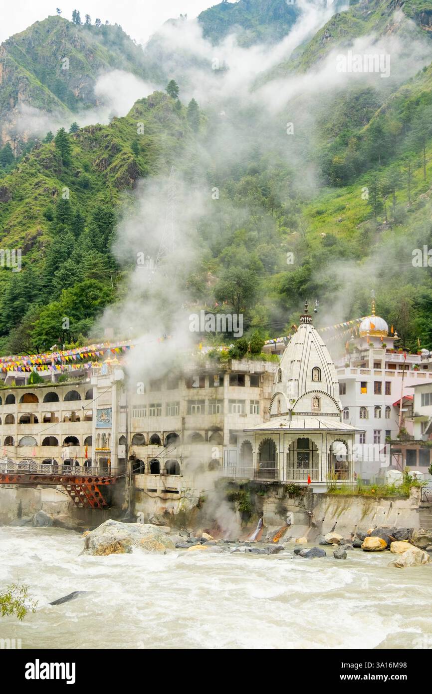 India, Himachal Pradesh state, Manikaran, Parbati river hot springs ...