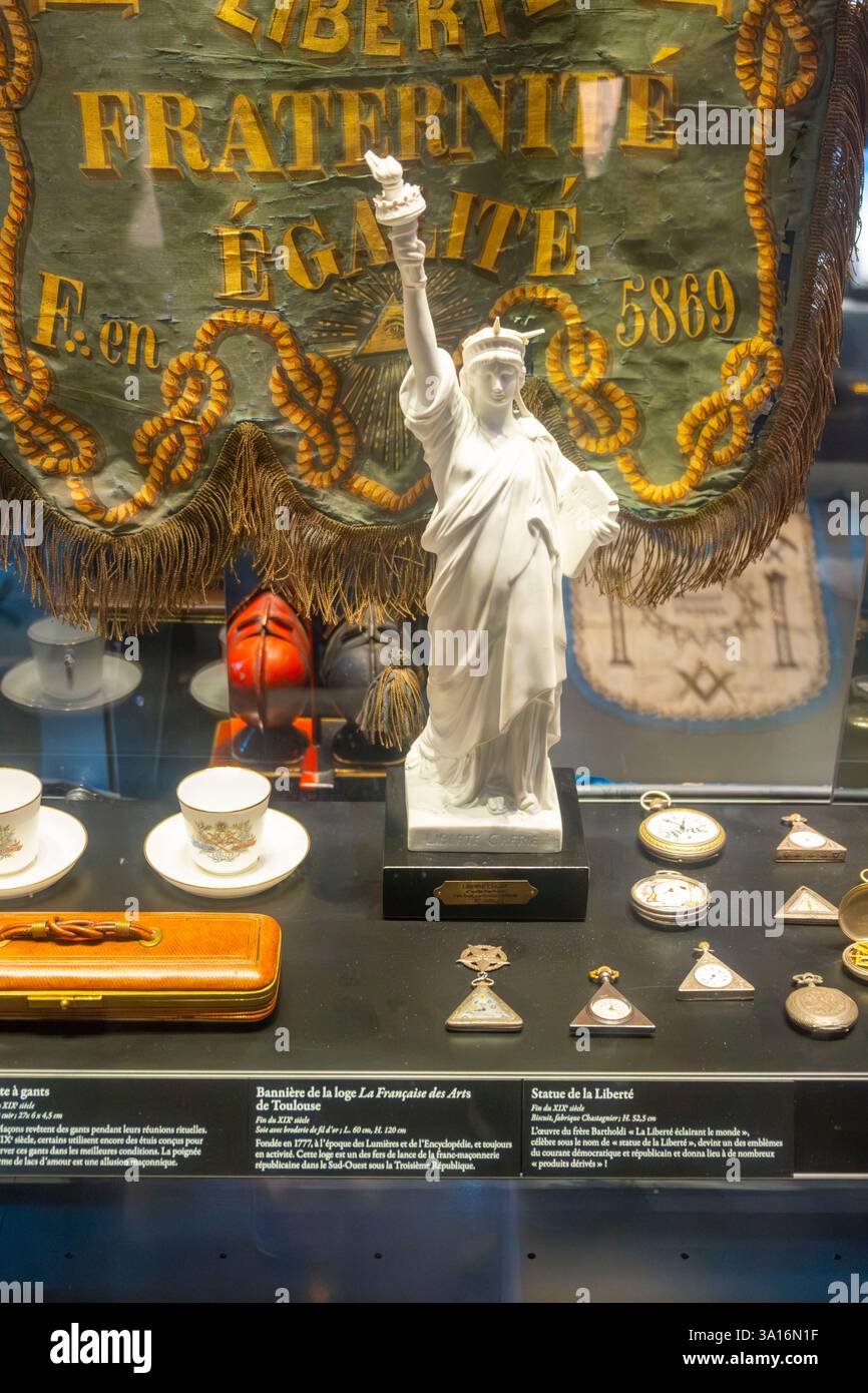 Paris freemasonry hi-res stock photography and images - Alamy