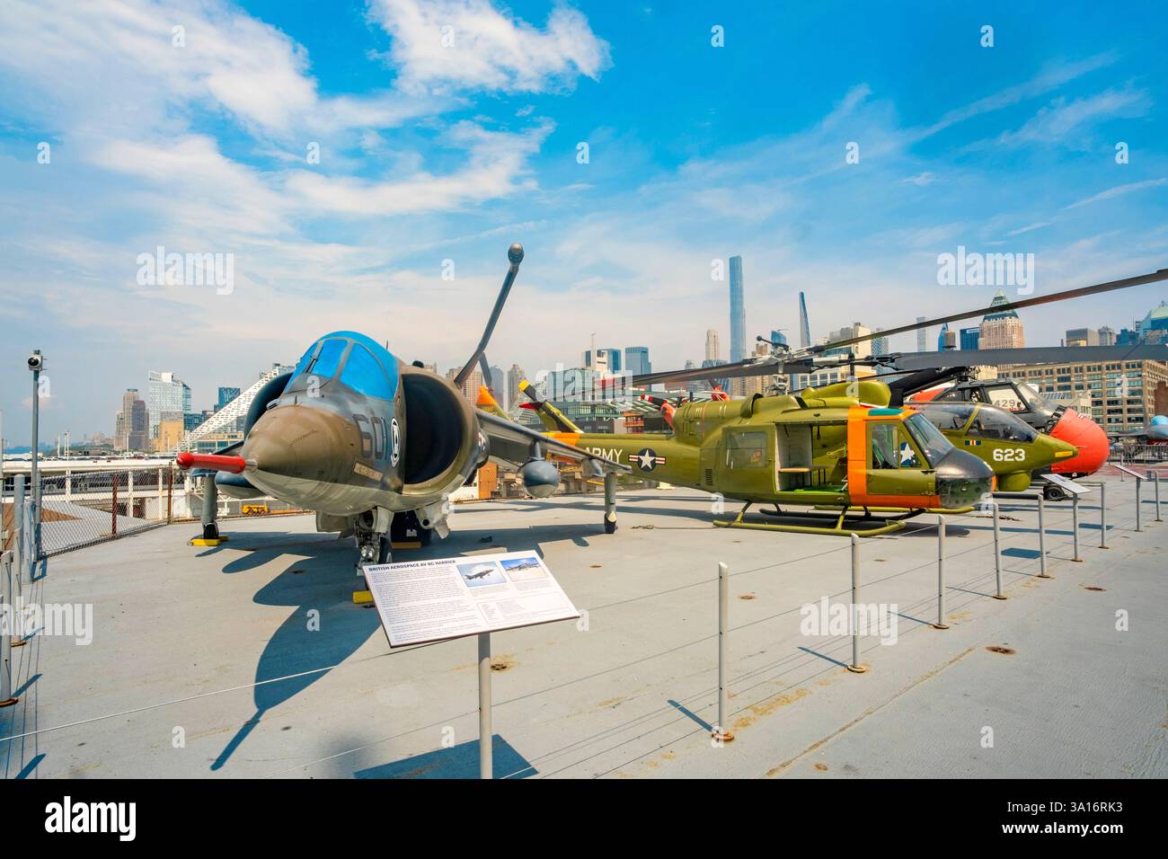 United States, New York State, New York City, Manhattan, Intrepid Air ...