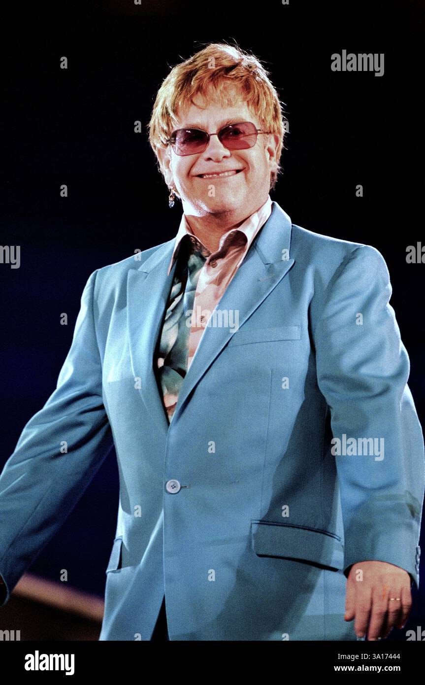 Elton john festivalbar hi-res stock photography and images - Alamy