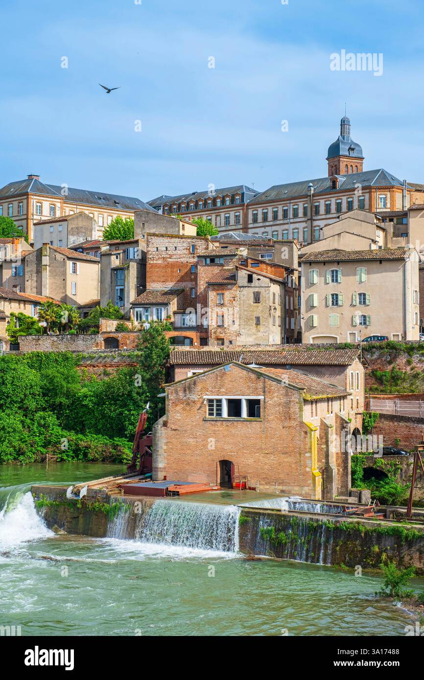 France, Tarn, Albi, Chapitre hydroelectric power plant on the Tarn ...