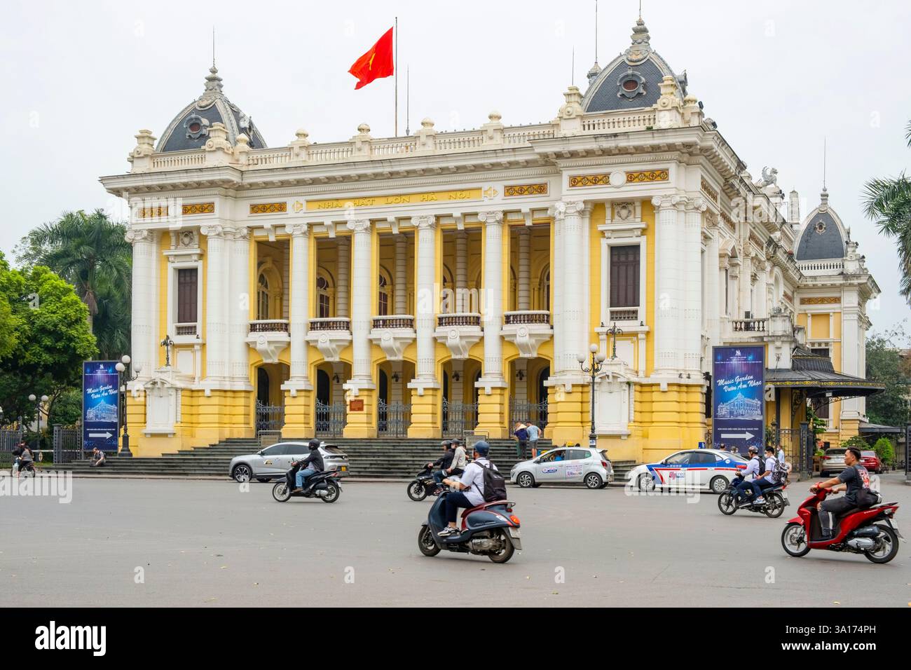 Vietnam, Hanoi, the former French colonial district, the Hanoi Opera ...