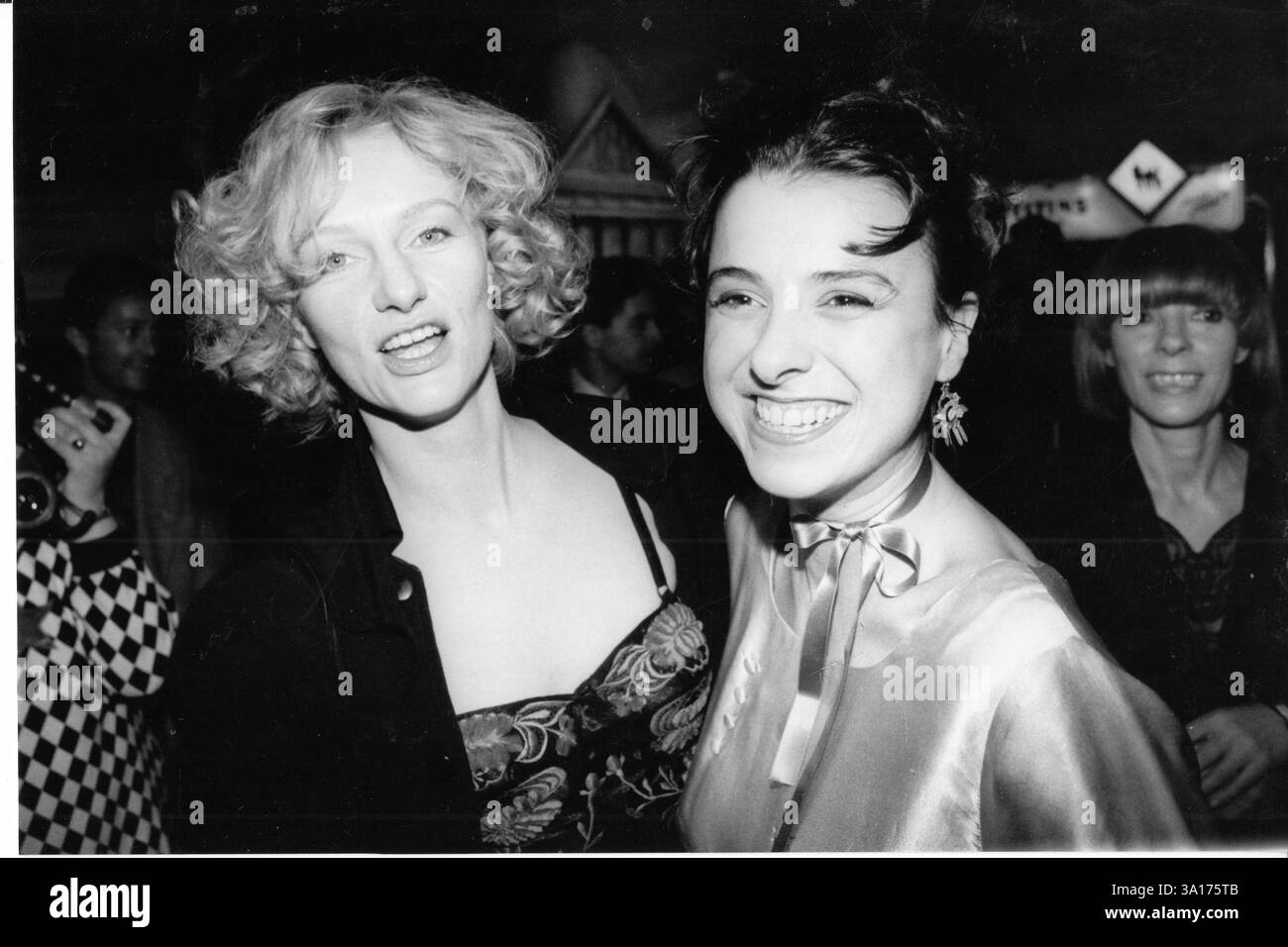 "Leading actress Jutta Habicht (l.) with supporting actress Anna Bolk ...