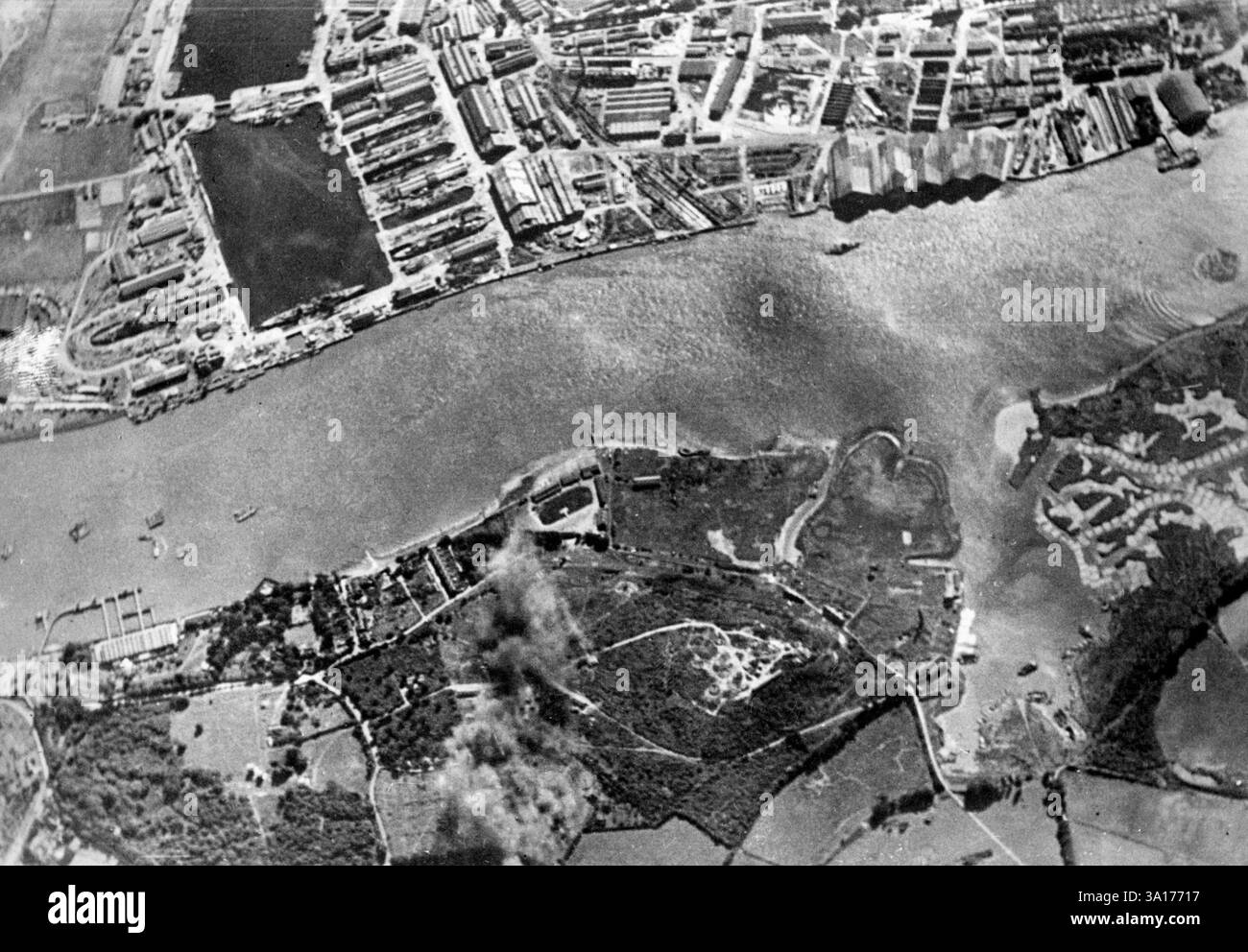 Battle of Britain: Aerial view of a German attack on shipyards in ...