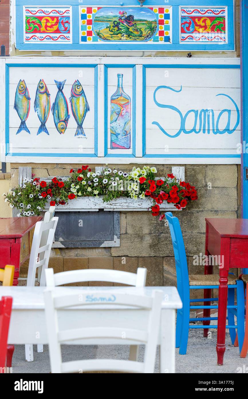 Italia, Sicilia, Marzamemi, former fishing port (Tonnara) dedicated to ...