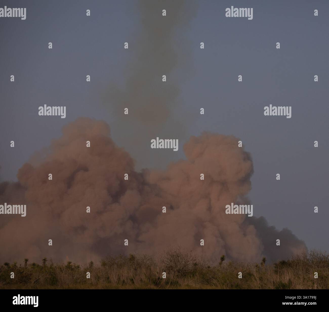 Boca Chica, USA. 06th Mar, 2025. On a clear late afternoon SpaceX ...