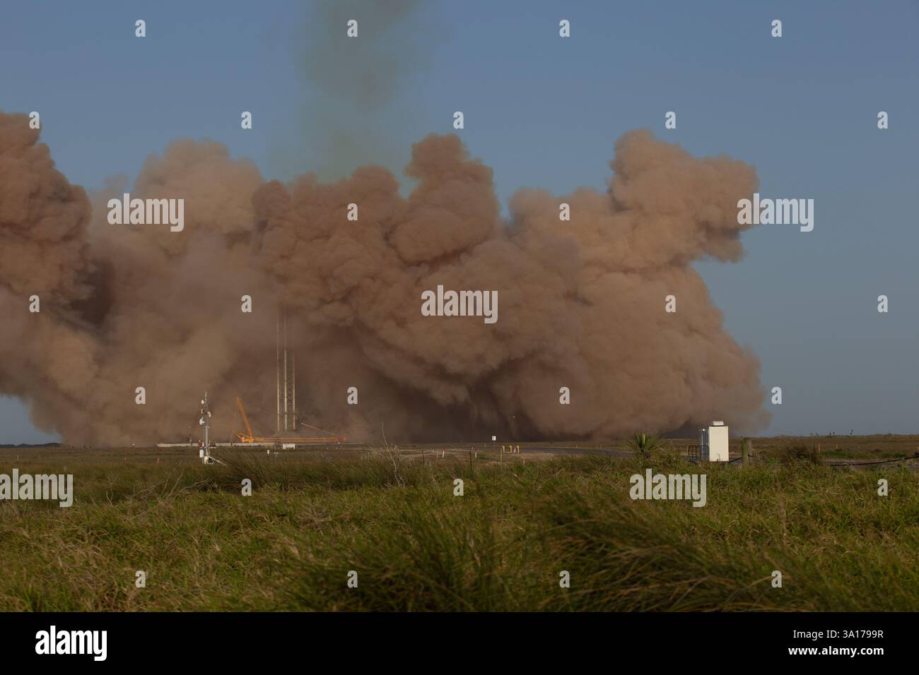 Boca Chica, USA. 06th Mar, 2025. On a clear late afternoon SpaceX ...