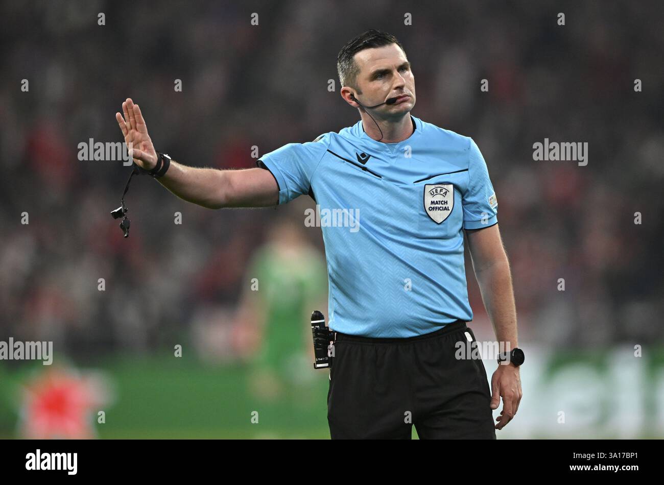Referee Michael Oliver (ENG) Gesture Gesture UEFA Champions League ...