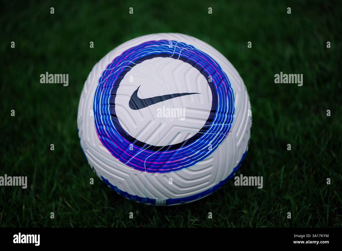 Nike Flight 2025 Premier League Football Stock Photo - Alamy