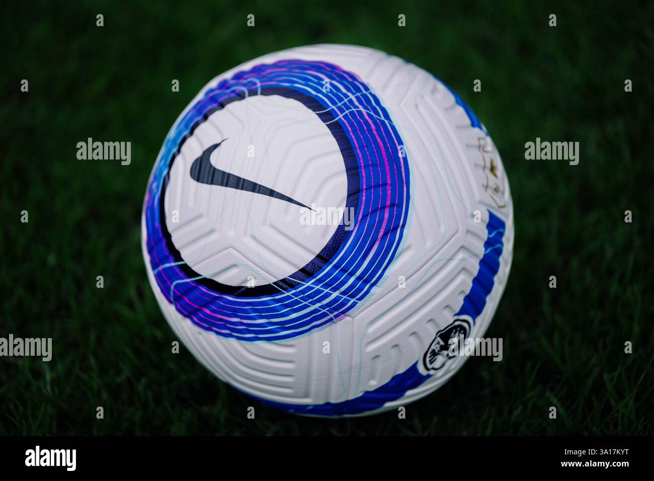 Nike Flight 2025 Premier League Football Stock Photo - Alamy